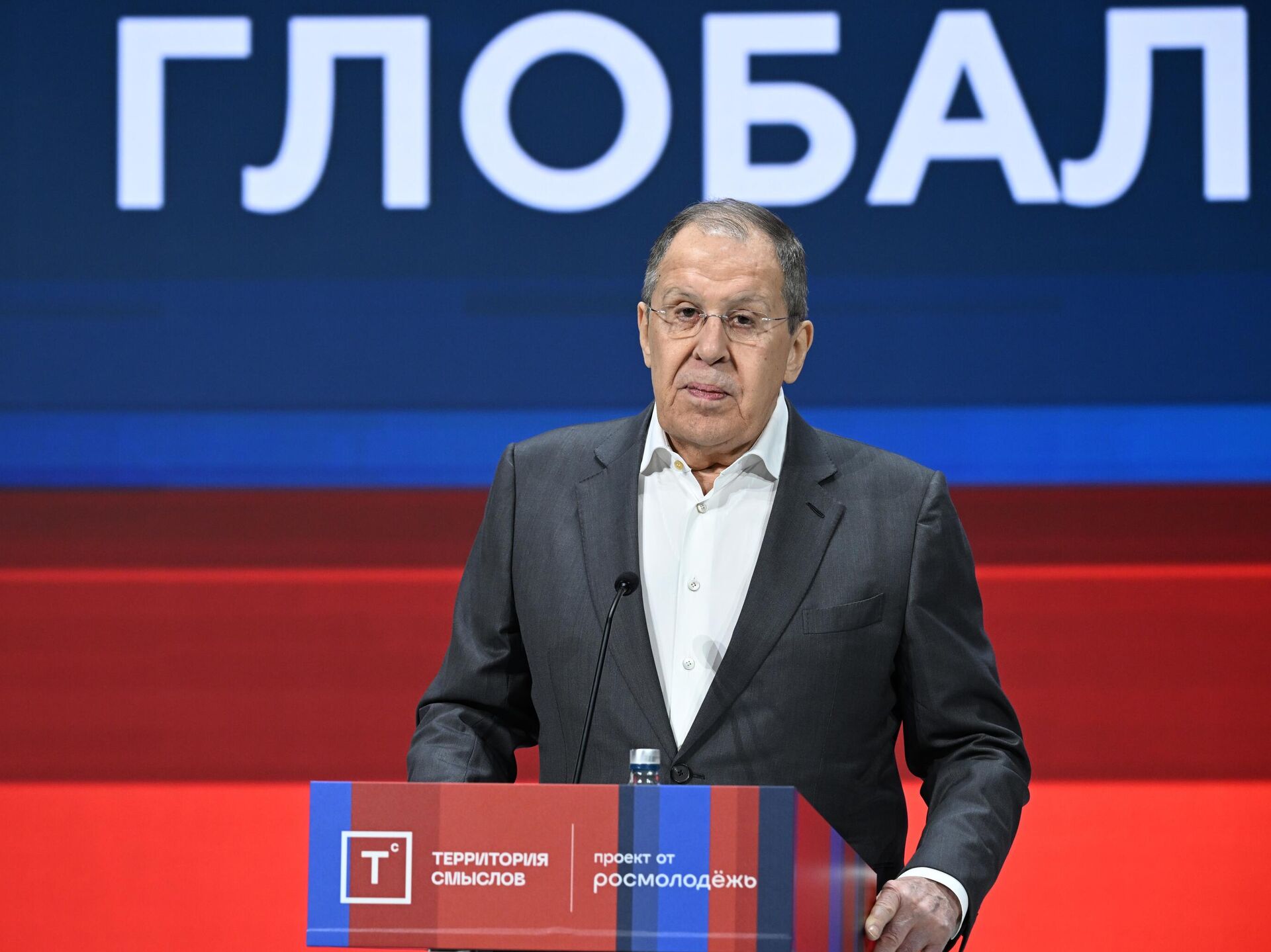 BNG Nga: Nga hiện đang lần đầu tiên trong lịch sử chiến đấu một mình chống lại toàn bộ phương ...