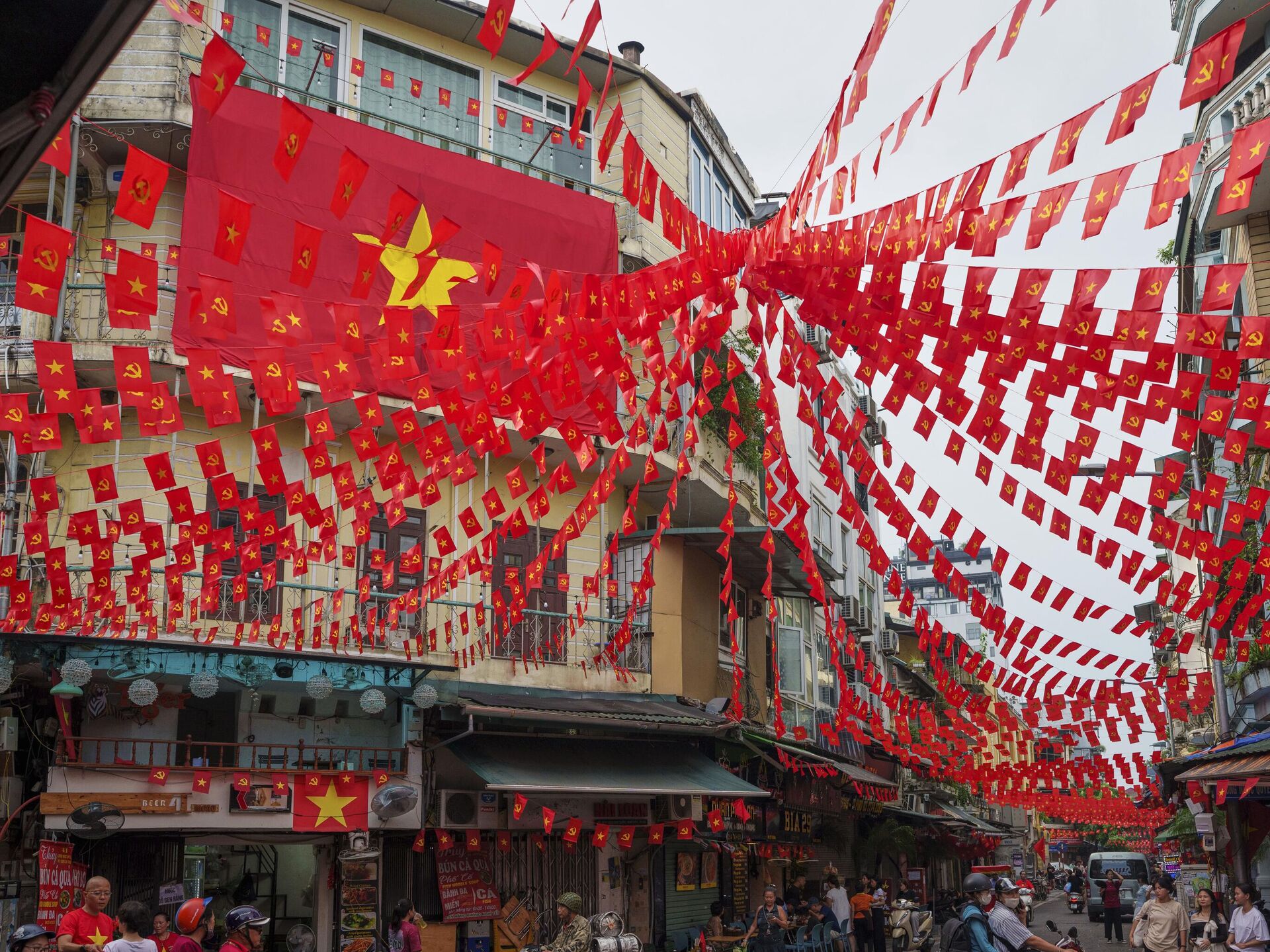 Liên đoàn Bóng đá Thái Lan xin lỗi Việt Nam, cử phái đoàn sang Hà Nội sau sự cố nhầm quốc kỳ ...