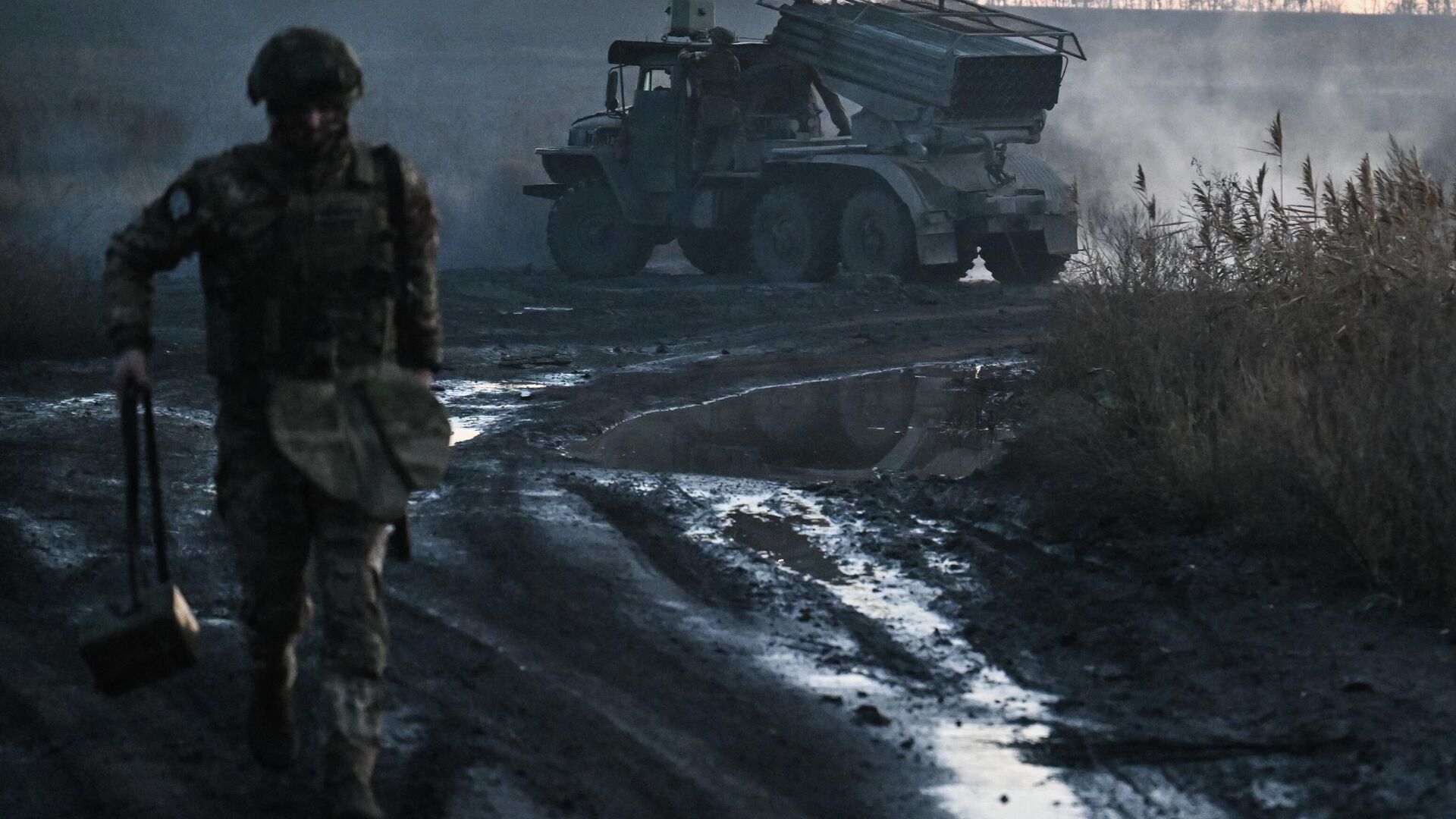 Nhà quân sự Mỹ: Ukraina đã thất bại ngay từ đầu trong cuộc xung đột với Nga - 24.11.2025 ...